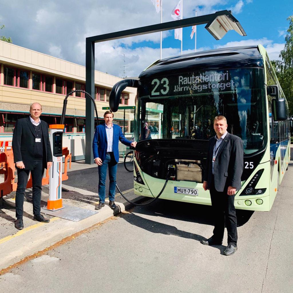 Volvo 7900 electric bus with Kempower tech - HSL route 23